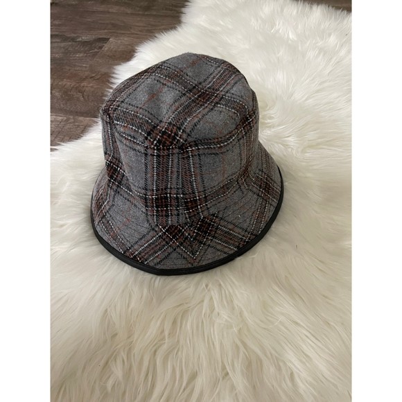 Steve Madden | Accessories | Steve Madden Reversible Plaid Bucket Hat | Poshmark